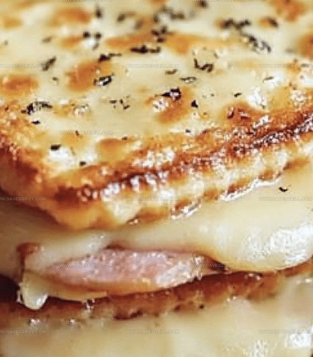 Irresistible Crispy Ham and Swiss Cracker Melts Recipe - Dave's Grill