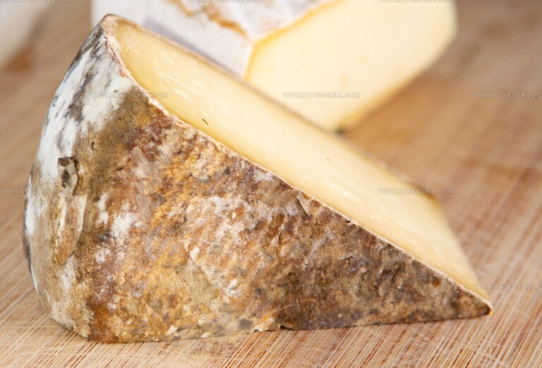 52 Exquisite Artisan Canadian Cheeses Worth Exploring - Dave's Grill